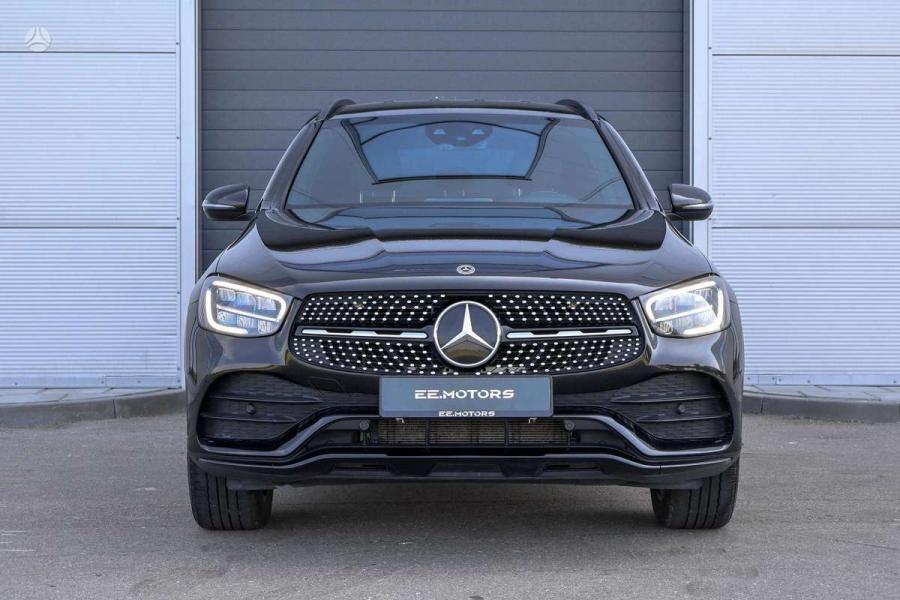 Black Mercedes-Benz GLC 300 2021 in Kaunas, with an engine capacity of 1.95 L and mileage of 187 thousand km for 28499 €, photo 6 on AUTOMOTO.COM.LV
