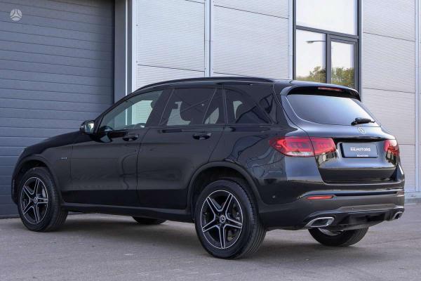 Melns Mercedes-Benz GLC 300 2021 Kauņa, ar dzinēja tilpumu 1.95 L un nobraukumu 187 tūkst. km par 28499 €, foto 8 vietnē AUTOMOTO.COM.LV