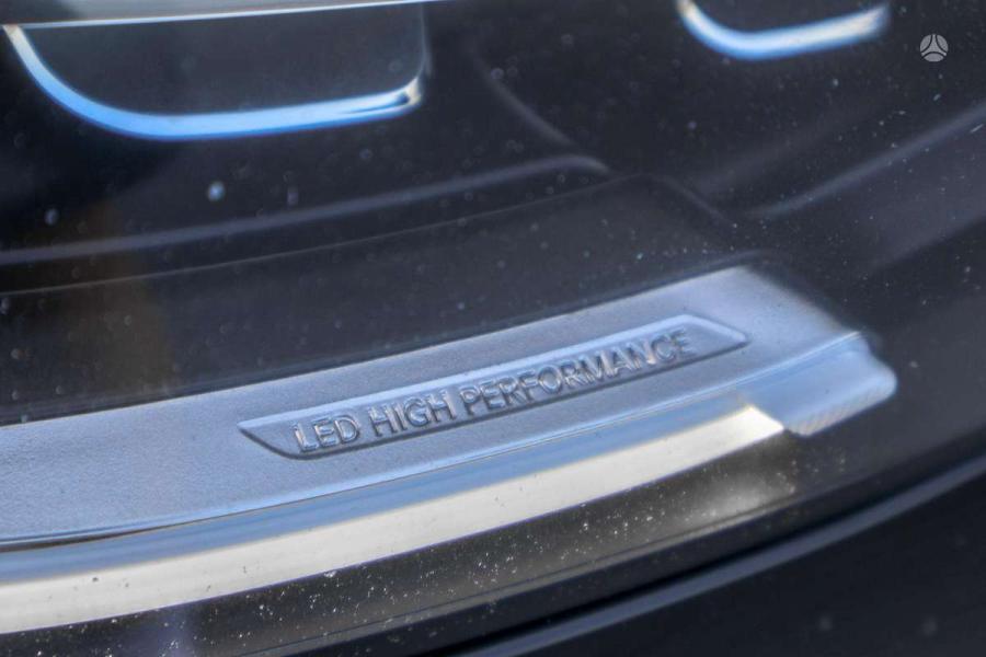 Black Mercedes-Benz GLC 300 2021 in Kaunas, with an engine capacity of 1.95 L and mileage of 187 thousand km for 28499 €, photo 15 on AUTOMOTO.COM.LV