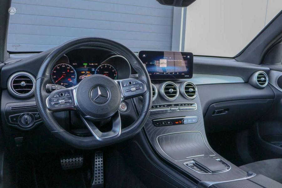 Black Mercedes-Benz GLC 300 2021 in Kaunas, with an engine capacity of 1.95 L and mileage of 187 thousand km for 28499 €, photo 23 on AUTOMOTO.COM.LV