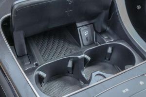 Black Mercedes-Benz GLC 300 2021 in Kaunas, with an engine capacity of 1.95 L and mileage of 187 thousand km for 28499 €, photo 36 on AUTOMOTO.COM.LV