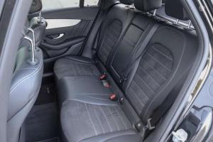 Black Mercedes-Benz GLC 300 2021 in Kaunas, with an engine capacity of 1.95 L and mileage of 187 thousand km for 28499 €, photo 45 on AUTOMOTO.COM.LV