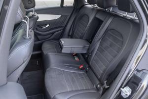 Black Mercedes-Benz GLC 300 2021 in Kaunas, with an engine capacity of 1.95 L and mileage of 187 thousand km for 28499 €, photo 46 on AUTOMOTO.COM.LV