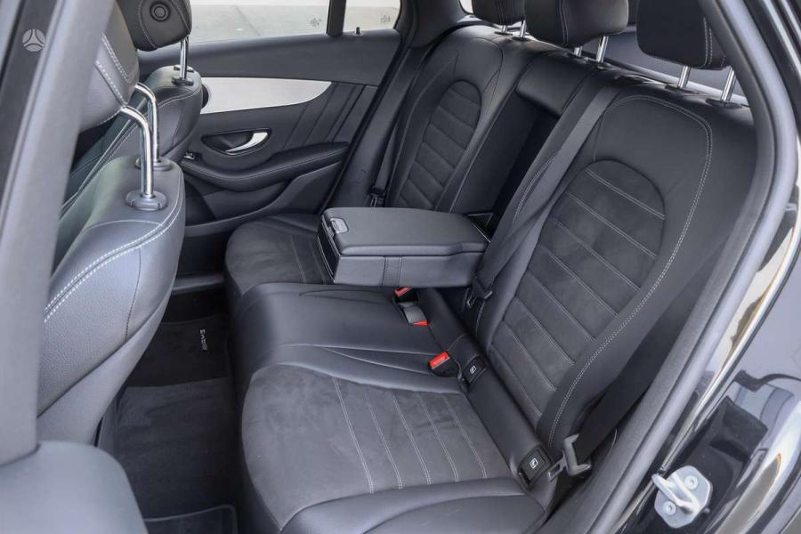 Black Mercedes-Benz GLC 300 2021 in Kaunas, with an engine capacity of 1.95 L and mileage of 187 thousand km for 28499 €, photo 46 on AUTOMOTO.COM.LV