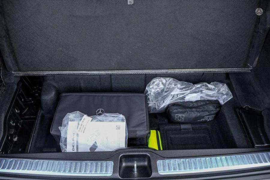 Black Mercedes-Benz GLC 300 2021 in Kaunas, with an engine capacity of 1.95 L and mileage of 187 thousand km for 28499 €, photo 59 on AUTOMOTO.COM.LV