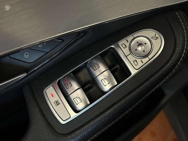 Melns Mercedes-Benz GLC 300 2021 Kauņa, ar dzinēja tilpumu 1.95 L un nobraukumu 217 tūkst. km par 27600 €, foto 10 vietnē AUTOMOTO.COM.LV
