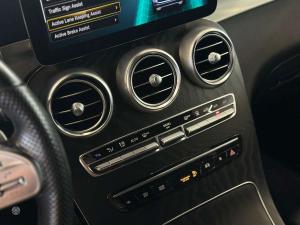 Черный Мерседес GLC 300 2021 в Каунас, объемом двигателя 1.95 л и пробегом 217 тыс. км за 27600 €, фото 22 на AUTOMOTO.COM.LV