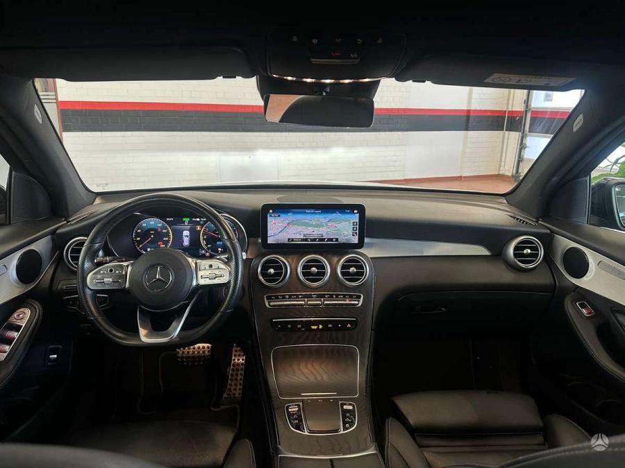 Черный Мерседес GLC 300 2021 в Каунас, объемом двигателя 1.95 л и пробегом 217 тыс. км за 27600 €, фото 31 на AUTOMOTO.COM.LV