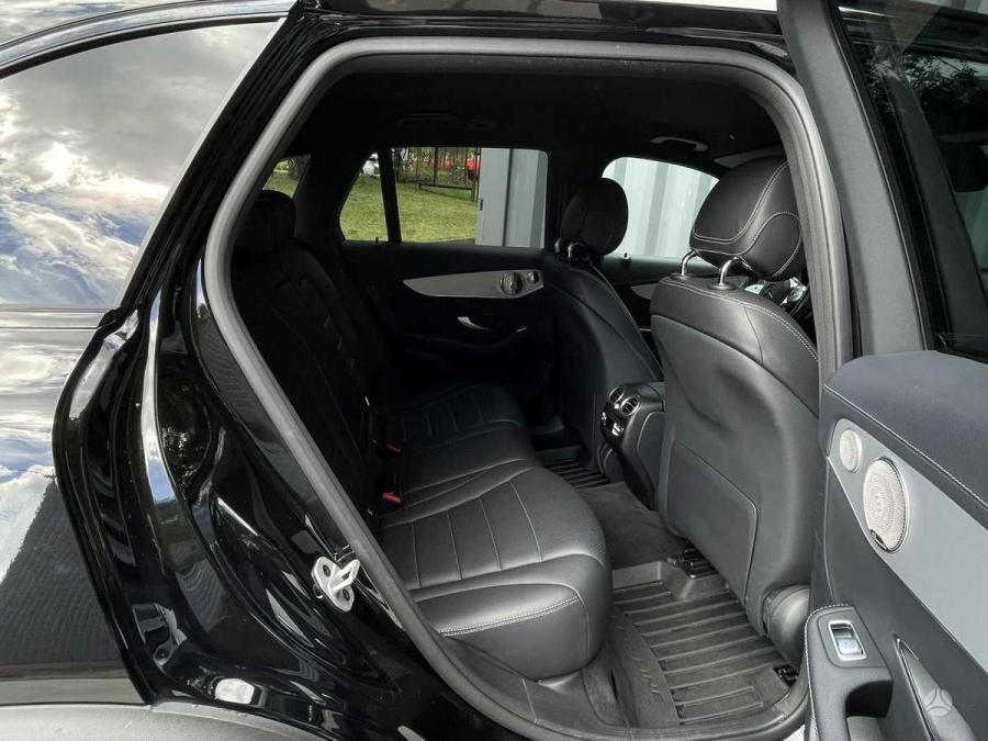 Melns Mercedes-Benz GLC 300 2021 Viļņa, ar dzinēja tilpumu 1.95 L un nobraukumu 156 tūkst. km par 35900 €, foto 8 vietnē AUTOMOTO.COM.LV