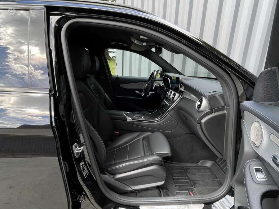 Melns Mercedes-Benz GLC 300 2021 Viļņa, ar dzinēja tilpumu 1.95 L un nobraukumu 156 tūkst. km par 35900 €, foto 11 vietnē AUTOMOTO.COM.LV