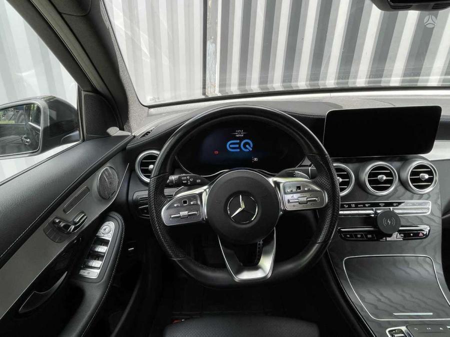 Melns Mercedes-Benz GLC 300 2021 Viļņa, ar dzinēja tilpumu 1.95 L un nobraukumu 156 tūkst. km par 35900 €, foto 14 vietnē AUTOMOTO.COM.LV