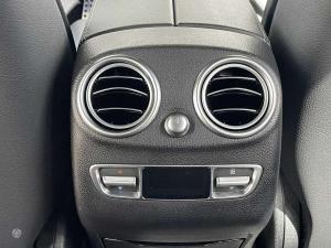 Melns Mercedes-Benz GLC 300 2021 Viļņa, ar dzinēja tilpumu 1.95 L un nobraukumu 156 tūkst. km par 35900 €, foto 25 vietnē AUTOMOTO.COM.LV