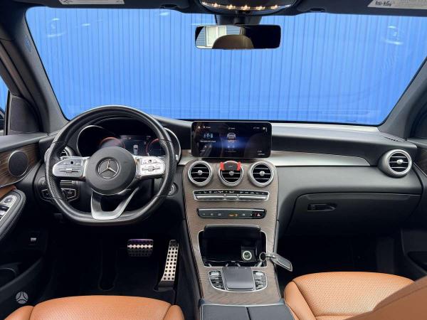 Melns Mercedes-Benz GLC 300 2021 Kauņa, ar dzinēja tilpumu 1.99 L un nobraukumu 58 tūkst. km par 32500 €, foto 7 vietnē AUTOMOTO.COM.LV
