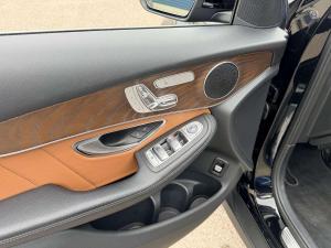 Melns Mercedes-Benz GLC 300 2021 Kauņa, ar dzinēja tilpumu 1.99 L un nobraukumu 58 tūkst. km par 32500 €, foto 18 vietnē AUTOMOTO.COM.LV