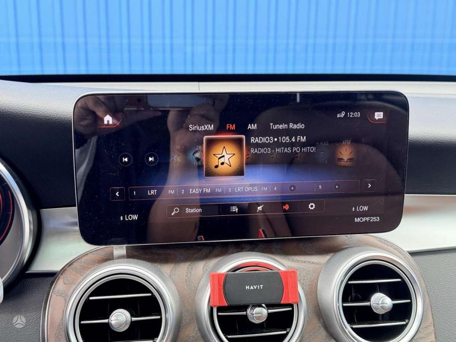 Melns Mercedes-Benz GLC 300 2021 Kauņa, ar dzinēja tilpumu 1.99 L un nobraukumu 58 tūkst. km par 32500 €, foto 24 vietnē AUTOMOTO.COM.LV