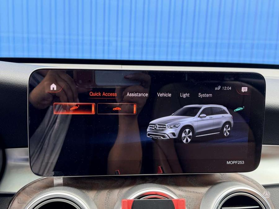 Melns Mercedes-Benz GLC 300 2021 Kauņa, ar dzinēja tilpumu 1.99 L un nobraukumu 58 tūkst. km par 32500 €, foto 26 vietnē AUTOMOTO.COM.LV