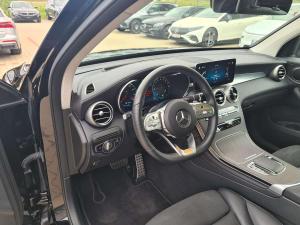Melns Mercedes-Benz GLC 300 2021 Šauļi, ar dzinēja tilpumu 1.99 L un nobraukumu 80 tūkst. km par 35990 €, foto 12 vietnē AUTOMOTO.COM.LV