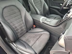 Melns Mercedes-Benz GLC 300 2021 Šauļi, ar dzinēja tilpumu 1.99 L un nobraukumu 80 tūkst. km par 35990 €, foto 17 vietnē AUTOMOTO.COM.LV