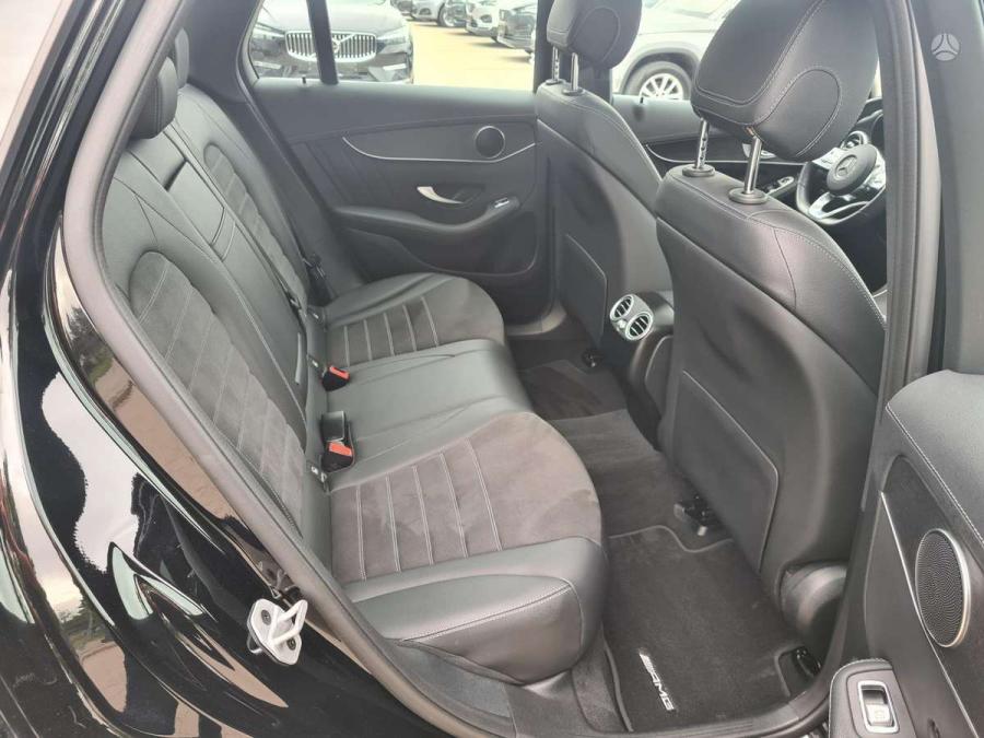 Melns Mercedes-Benz GLC 300 2021 Šauļi, ar dzinēja tilpumu 1.99 L un nobraukumu 80 tūkst. km par 35990 €, foto 18 vietnē AUTOMOTO.COM.LV