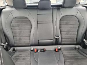 Melns Mercedes-Benz GLC 300 2021 Šauļi, ar dzinēja tilpumu 1.99 L un nobraukumu 80 tūkst. km par 35990 €, foto 19 vietnē AUTOMOTO.COM.LV