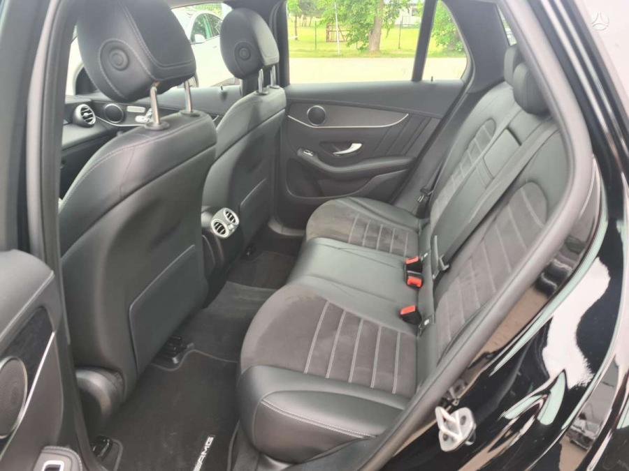 Melns Mercedes-Benz GLC 300 2021 Šauļi, ar dzinēja tilpumu 1.99 L un nobraukumu 80 tūkst. km par 35990 €, foto 20 vietnē AUTOMOTO.COM.LV