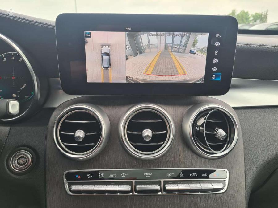 Melns Mercedes-Benz GLC 300 2021 Šauļi, ar dzinēja tilpumu 1.99 L un nobraukumu 80 tūkst. km par 35990 €, foto 28 vietnē AUTOMOTO.COM.LV