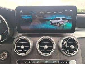 Melns Mercedes-Benz GLC 300 2021 Šauļi, ar dzinēja tilpumu 1.99 L un nobraukumu 80 tūkst. km par 35990 €, foto 30 vietnē AUTOMOTO.COM.LV