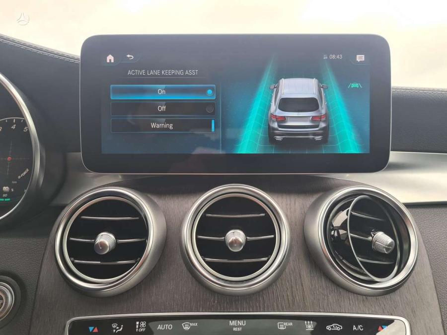 Melns Mercedes-Benz GLC 300 2021 Šauļi, ar dzinēja tilpumu 1.99 L un nobraukumu 80 tūkst. km par 35990 €, foto 36 vietnē AUTOMOTO.COM.LV