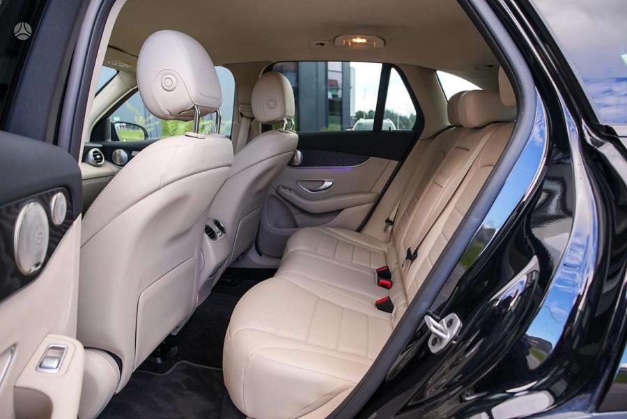 Черный Мерседес GLC 300 2021 в Каунас, объемом двигателя 1.95 л и пробегом 77 тыс. км за 33950 €, фото 25 на AUTOMOTO.COM.LV