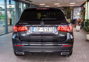 Black Mercedes-Benz GLC 300 2021 in Cesis, with an engine capacity of 2.00 L and mileage of 93 thousand km for 32900 €, photo 5 on AUTOMOTO.COM.LV