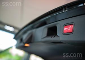 Black Mercedes-Benz GLC 300 2021 in Cesis, with an engine capacity of 2.00 L and mileage of 93 thousand km for 32900 €, photo 13 on AUTOMOTO.COM.LV