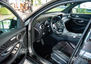 Black Mercedes-Benz GLC 300 2021 in Cesis, with an engine capacity of 2.00 L and mileage of 93 thousand km for 32900 €, photo 14 on AUTOMOTO.COM.LV