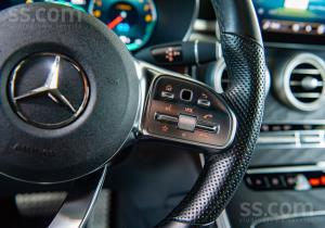 Black Mercedes-Benz GLC 300 2021 in Cesis, with an engine capacity of 2.00 L and mileage of 93 thousand km for 32900 €, photo 16 on AUTOMOTO.COM.LV