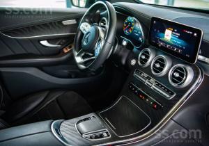 Black Mercedes-Benz GLC 300 2021 in Cesis, with an engine capacity of 2.00 L and mileage of 93 thousand km for 32900 €, photo 25 on AUTOMOTO.COM.LV