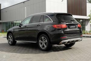Черный Мерседес GLC 300 2021 в Вильнюс, объемом двигателя 1.99 л и пробегом 38 тыс. км за 27800 €, фото 8 на AUTOMOTO.COM.LV