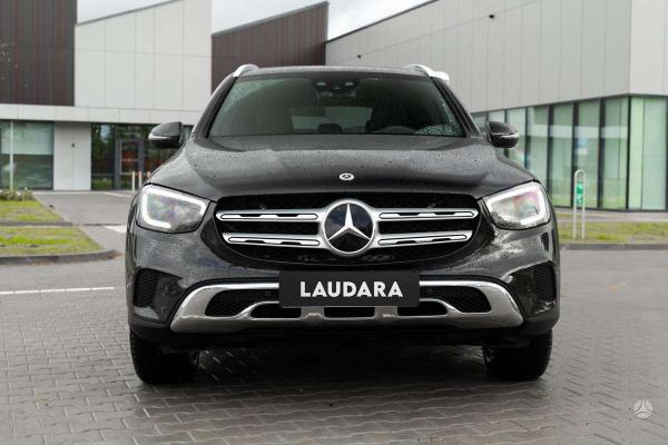 Melns Mercedes-Benz GLC 300 2021 Viļņa, ar dzinēja tilpumu 1.99 L un nobraukumu 38 tūkst. km par 27800 €, foto 11 vietnē AUTOMOTO.COM.LV