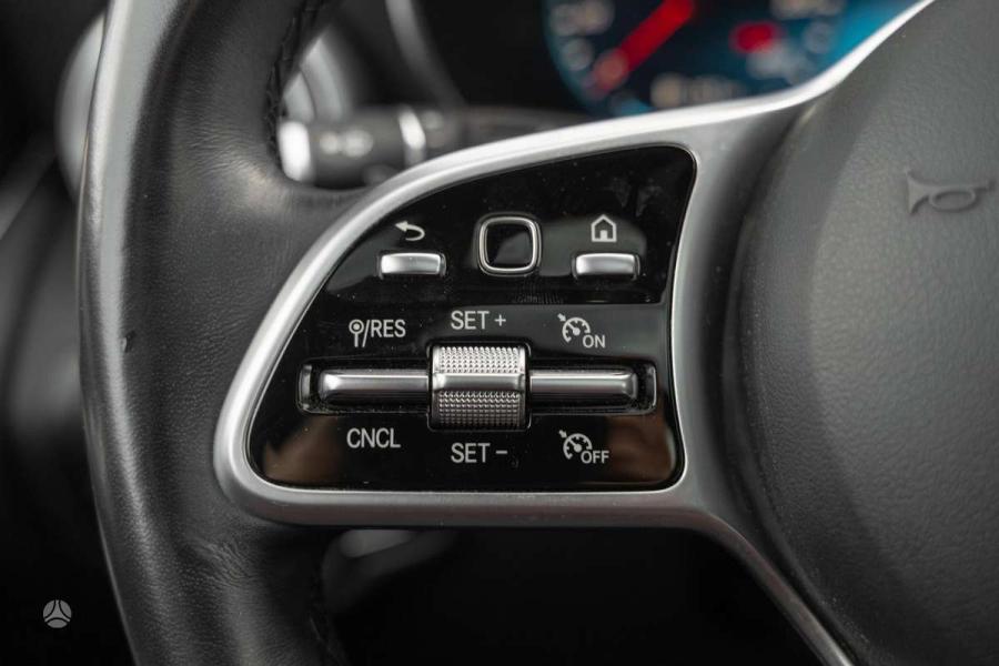 Черный Мерседес GLC 300 2021 в Вильнюс, объемом двигателя 1.99 л и пробегом 38 тыс. км за 27800 €, фото 21 на AUTOMOTO.COM.LV