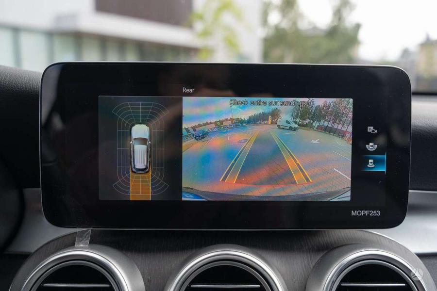 Черный Мерседес GLC 300 2021 в Вильнюс, объемом двигателя 1.99 л и пробегом 38 тыс. км за 27800 €, фото 24 на AUTOMOTO.COM.LV