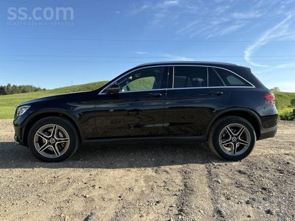 Melns Mercedes-Benz GLC 300 2022 Jēkabpils, ar dzinēja tilpumu 2.00 L un nobraukumu 200 tūkst. km par 33500 €, foto 2 vietnē AUTOMOTO.COM.LV