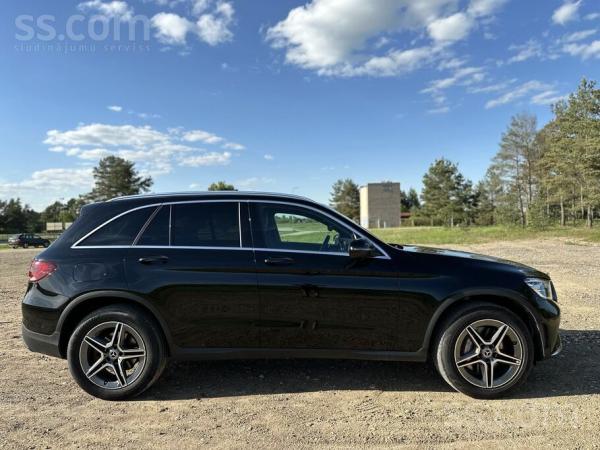 Melns Mercedes-Benz GLC 300 2022 Jēkabpils, ar dzinēja tilpumu 2.00 L un nobraukumu 200 tūkst. km par 33500 €, foto 5 vietnē AUTOMOTO.COM.LV