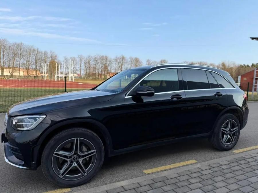 Черный Мерседес GLC 300 2022 в Екабпилс, объемом двигателя 2.00 л и пробегом 210 тыс. км за 28000 €, фото 6 на AUTOMOTO.COM.LV