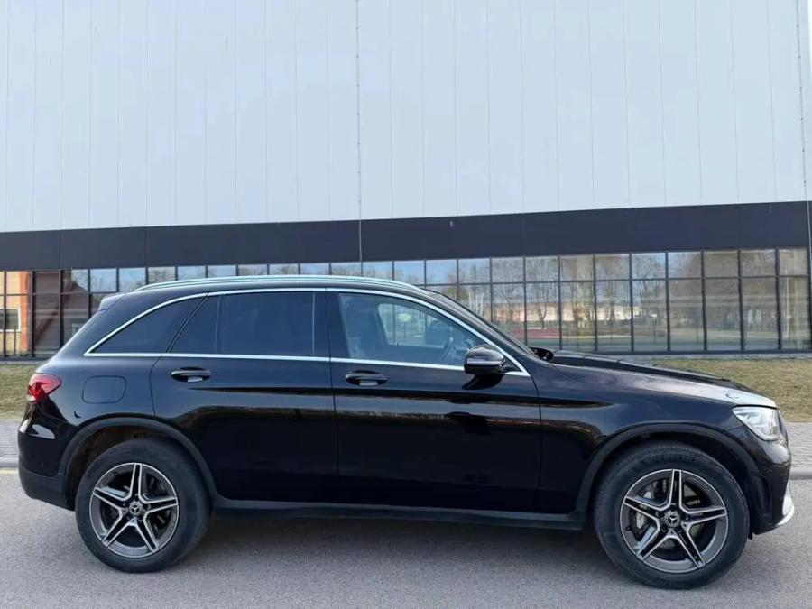 Черный Мерседес GLC 300 2022 в Екабпилс, объемом двигателя 2.00 л и пробегом 210 тыс. км за 28000 €, фото 8 на AUTOMOTO.COM.LV