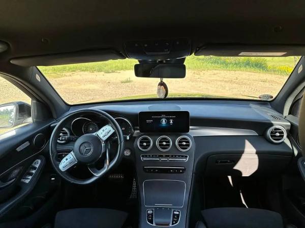 Black Mercedes-Benz GLC 300 2022 in Jekabpils, with an engine capacity of 2.00 L and mileage of 210 thousand km for 28000 €, photo 9 on AUTOMOTO.COM.LV