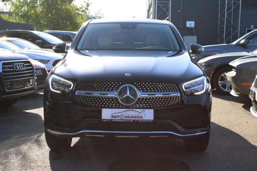 Melns Mercedes-Benz GLC 300 2022 Viļņa, ar dzinēja tilpumu 1.99 L un nobraukumu 71 tūkst. km par 30000 €, foto 3 vietnē AUTOMOTO.COM.LV