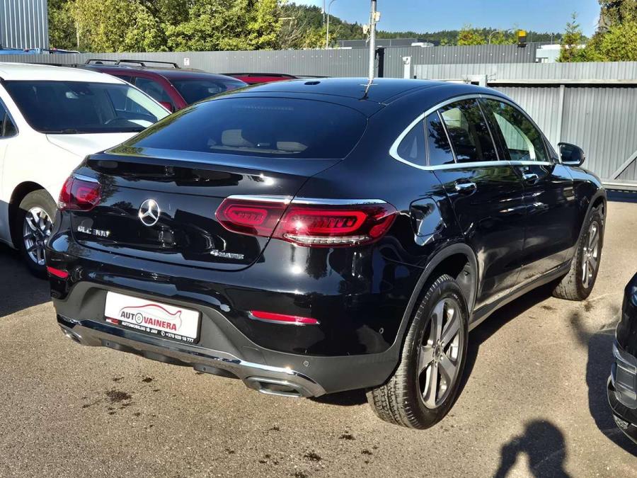 Melns Mercedes-Benz GLC 300 2022 Viļņa, ar dzinēja tilpumu 1.99 L un nobraukumu 71 tūkst. km par 30000 €, foto 7 vietnē AUTOMOTO.COM.LV