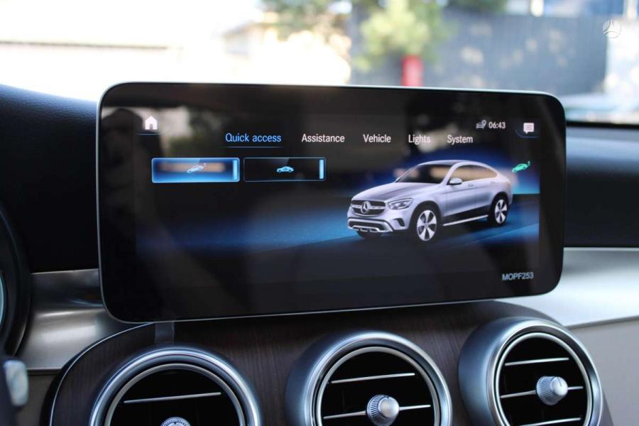 Melns Mercedes-Benz GLC 300 2022 Viļņa, ar dzinēja tilpumu 1.99 L un nobraukumu 71 tūkst. km par 30000 €, foto 20 vietnē AUTOMOTO.COM.LV
