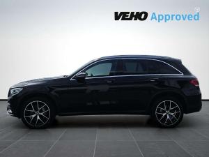 Melns Mercedes-Benz GLC 300 2022 Klaipėda, ar dzinēja tilpumu 1.95 L un nobraukumu 159 tūkst. km par 33900 €, foto 3 vietnē AUTOMOTO.COM.LV