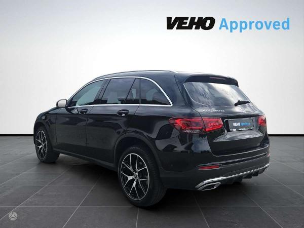 Melns Mercedes-Benz GLC 300 2022 Klaipėda, ar dzinēja tilpumu 1.95 L un nobraukumu 159 tūkst. km par 33900 €, foto 4 vietnē AUTOMOTO.COM.LV