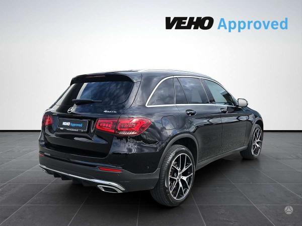 Melns Mercedes-Benz GLC 300 2022 Klaipėda, ar dzinēja tilpumu 1.95 L un nobraukumu 159 tūkst. km par 33900 €, foto 6 vietnē AUTOMOTO.COM.LV