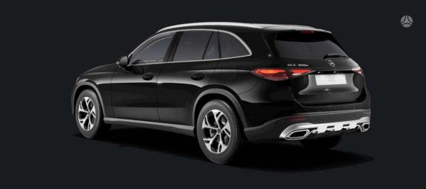 Black Mercedes-Benz GLC 300 2023 in Klaipeda, with an engine capacity of 2.00 L and mileage of 113 thousand km for 46500 €, photo 5 on AUTOMOTO.COM.LV